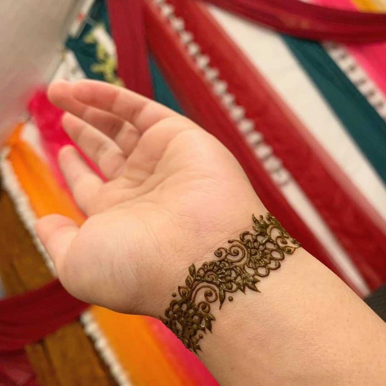 100+ Latest Traditional and Modern Mehndi Designs