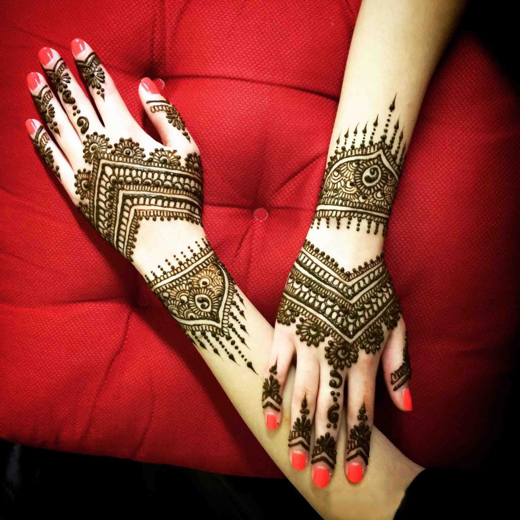 100+ Latest Traditional and Modern Mehndi Designs