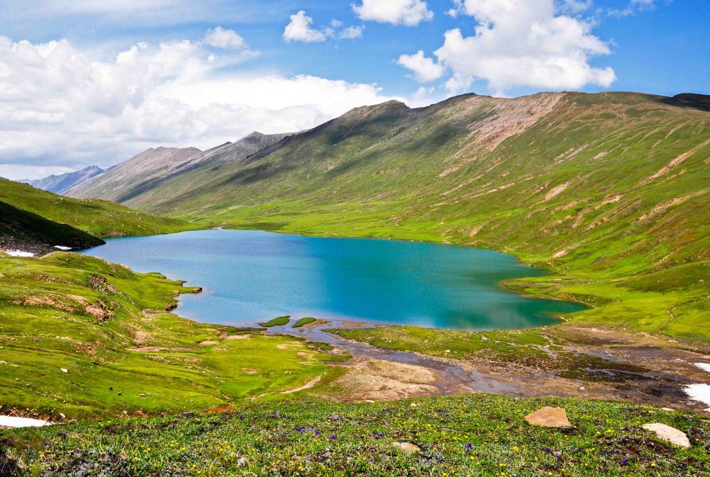 Top 15 Most Beautiful lakes in Pakistan - Zartash Pakistan