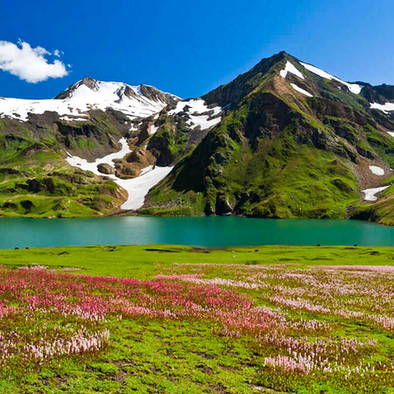 Top 15 Most Beautiful lakes in Pakistan - Zartash Pakistan